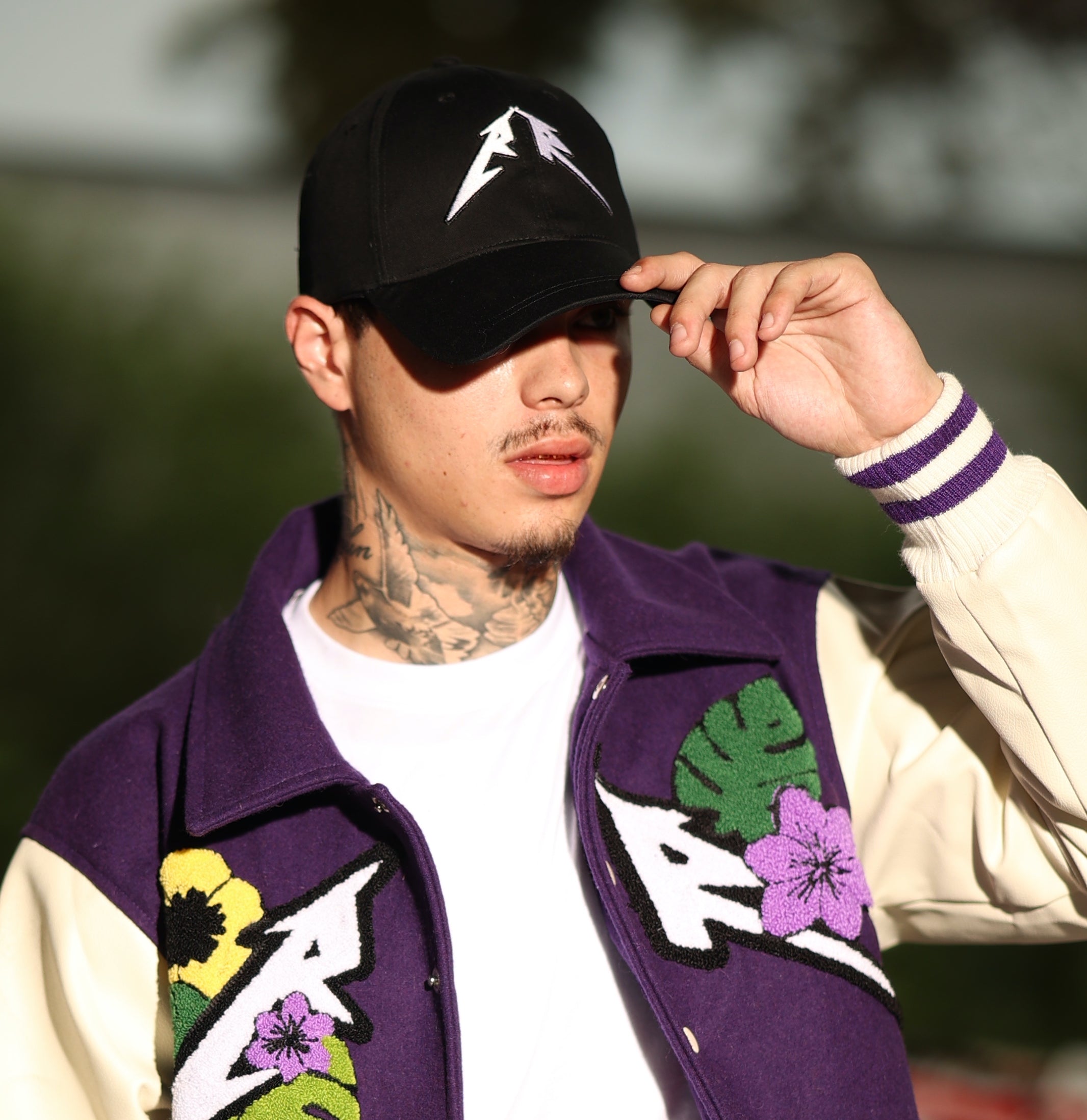 Shop Hats and other Accessories at ROBERT ROBERTO | ROBERT ROBERTO